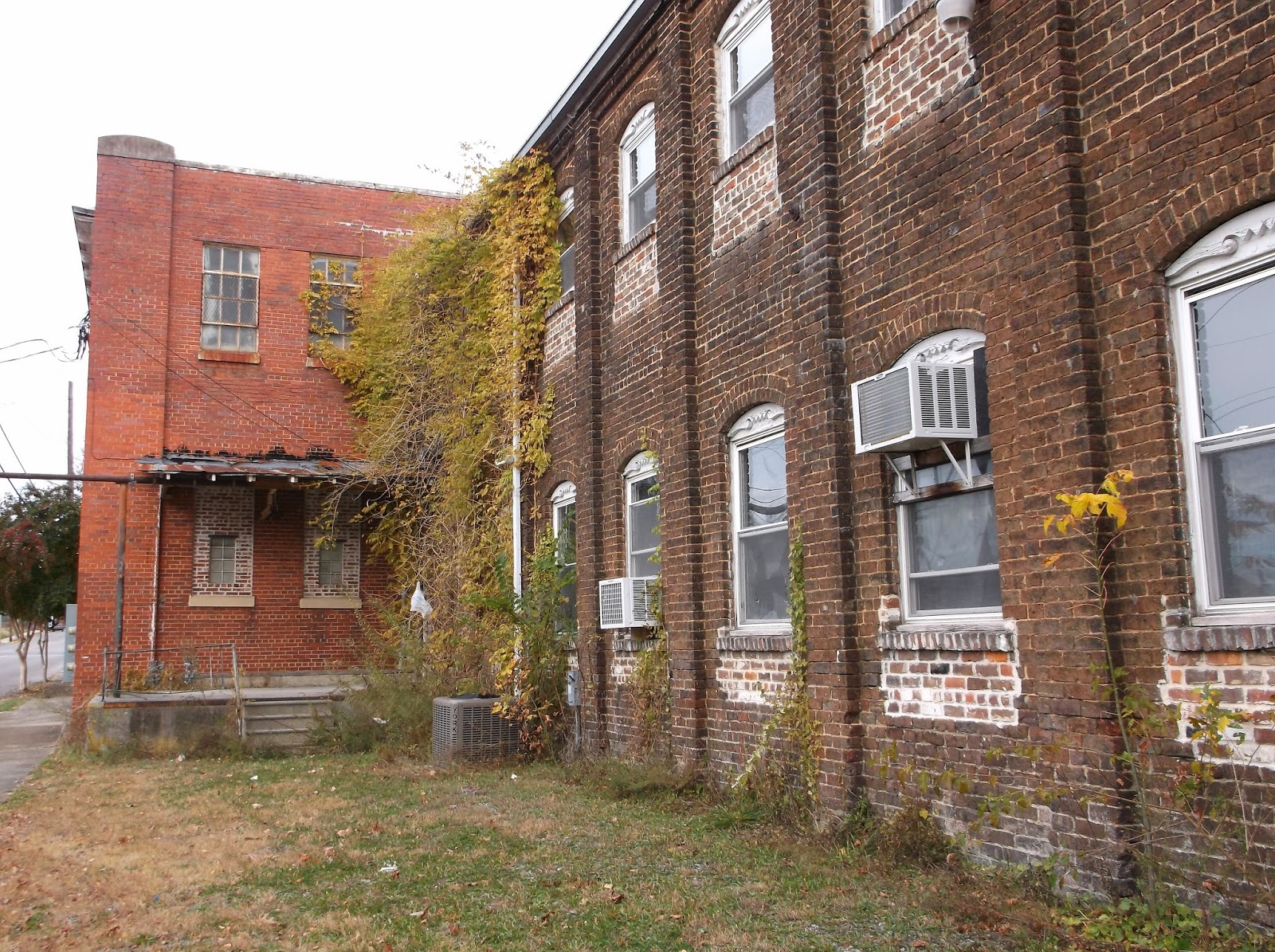 HAUNTED ECLIPSE : OLD WOOL MILL