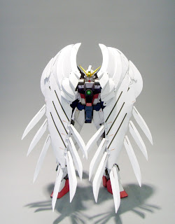 Gundam Meisters: Papercraft Model - Wing Gundam Zero Custom