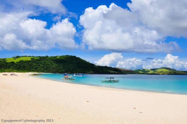 Lakbay sa Paraiso: Mga Patok na White Beach sa Pilipinas