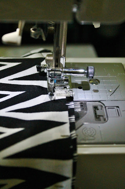 Straight Eight Sewing: Summer Top Tutorial -- Finishing the Top