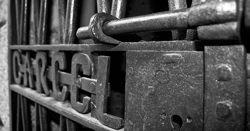 Lo que la ley regula: Penas principales y penas accesorias