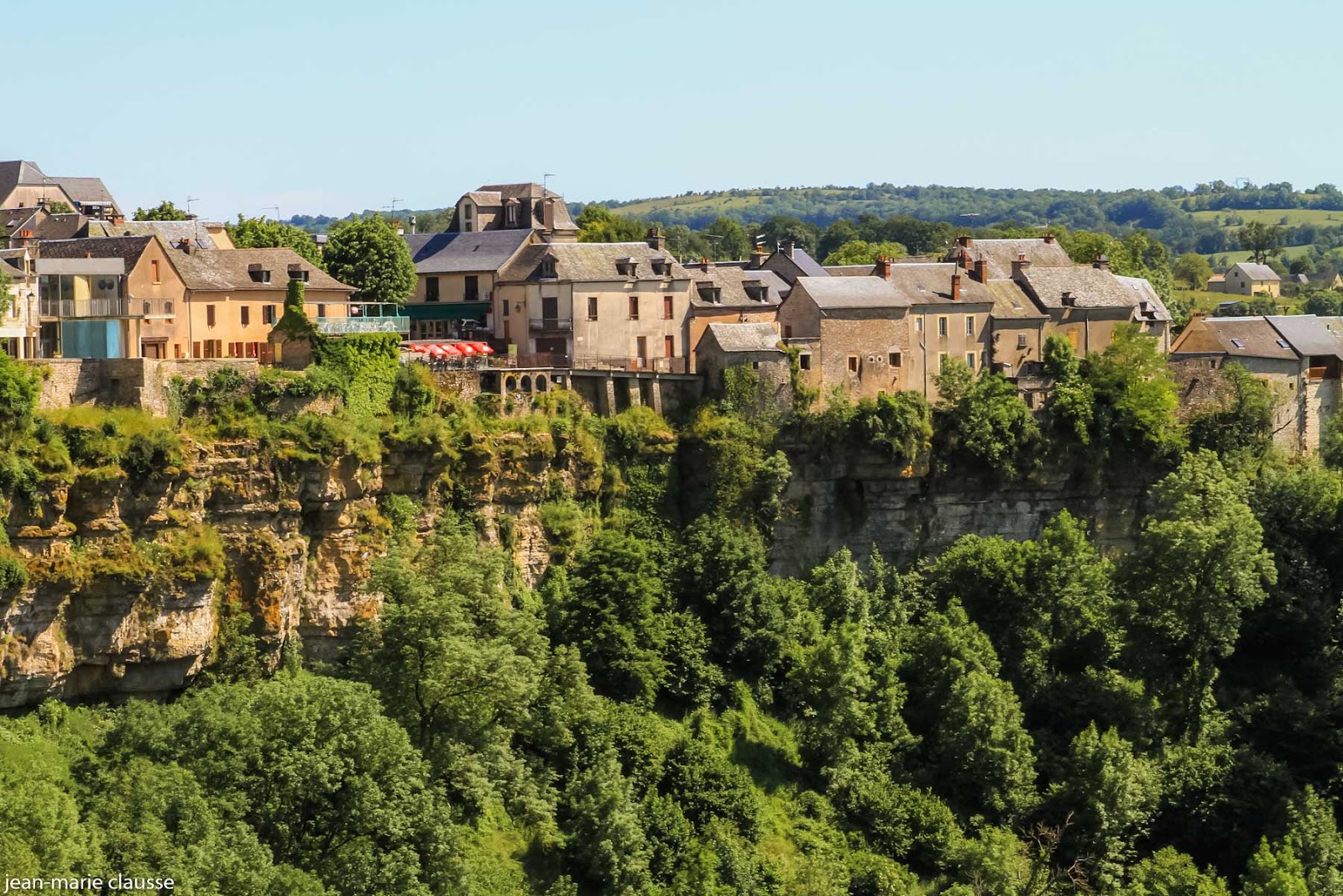 Découvrir la France en photos: 21 - BOZOULS. (Aveyron-12)