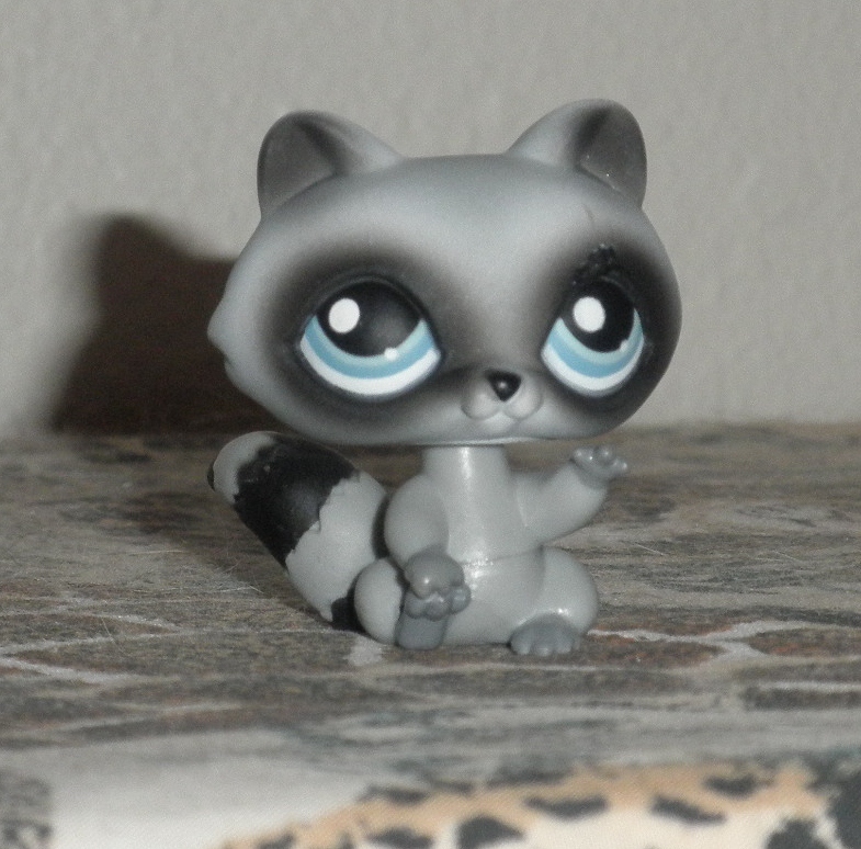 Collectomania: LPS Raccoons