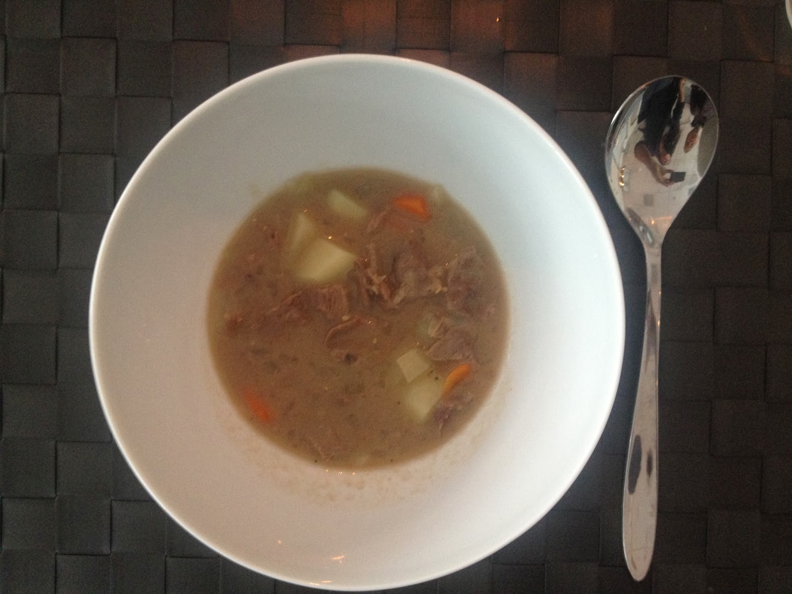 MALENESmaktMAT: ENKEL BIDOS - SAMISK GRYTERETT MED REINSKAV