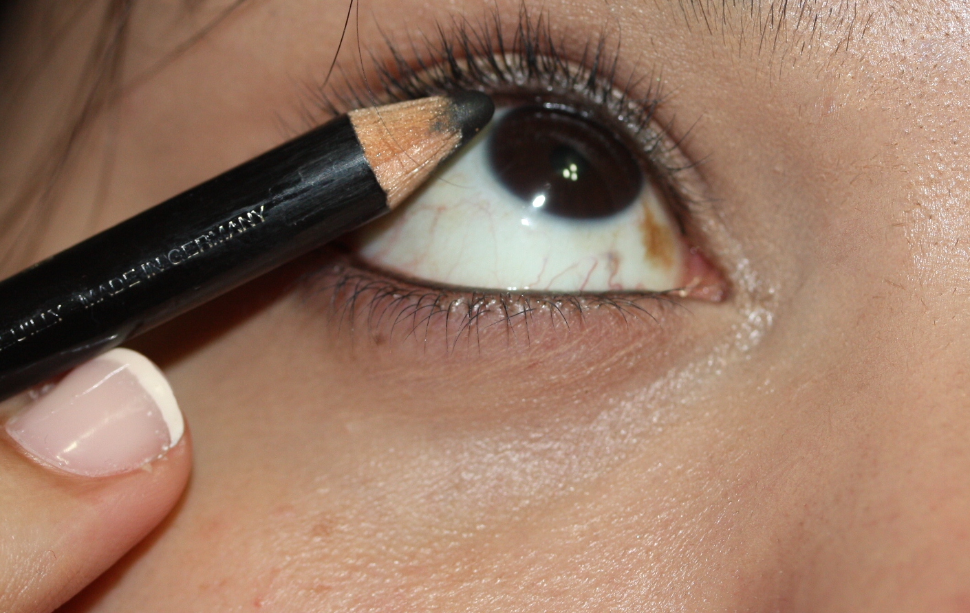 The Gilded Lily: 10 Eyeliner Tricks to Make You Stand Out