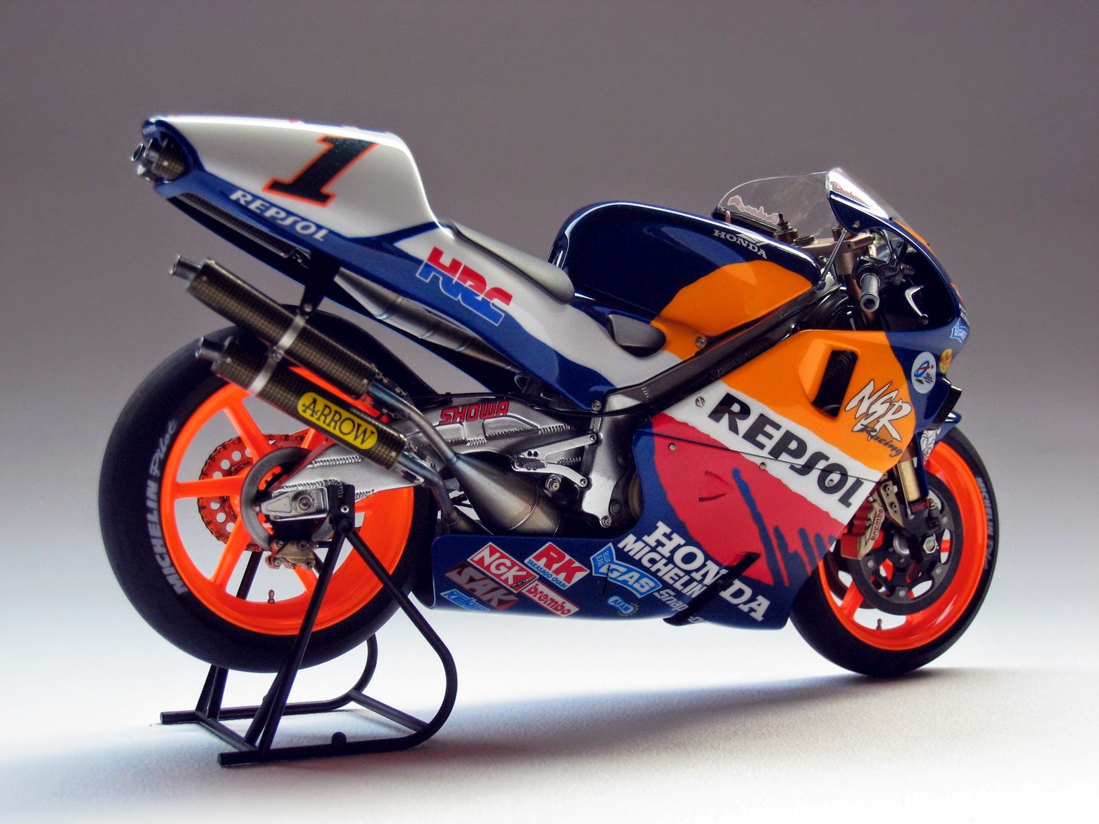 Racing Scale Models: Honda NSR 500 M.Doohan 1998 by Luyan Wen