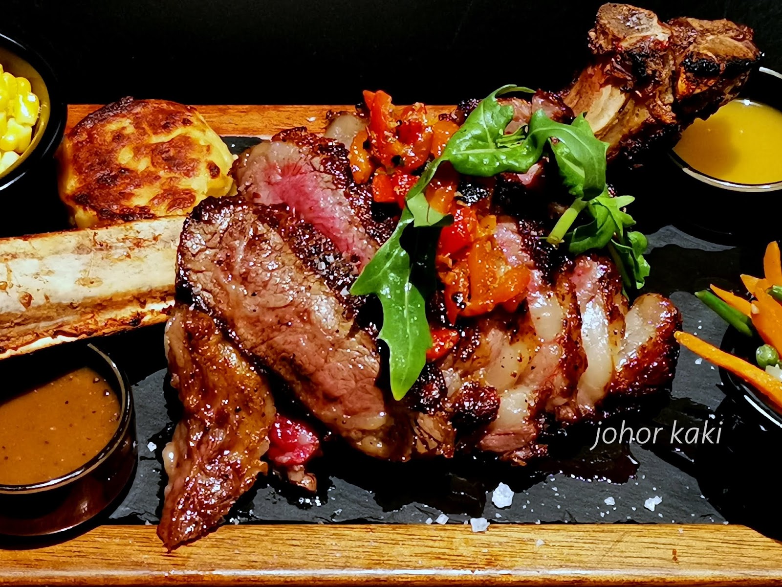 Collin's Gastro Dining @ Funan Singapore. Now Everyone can Chiak Ang ...