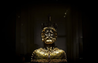 Mary Ann Bernal: Charlemagne: creating the myth