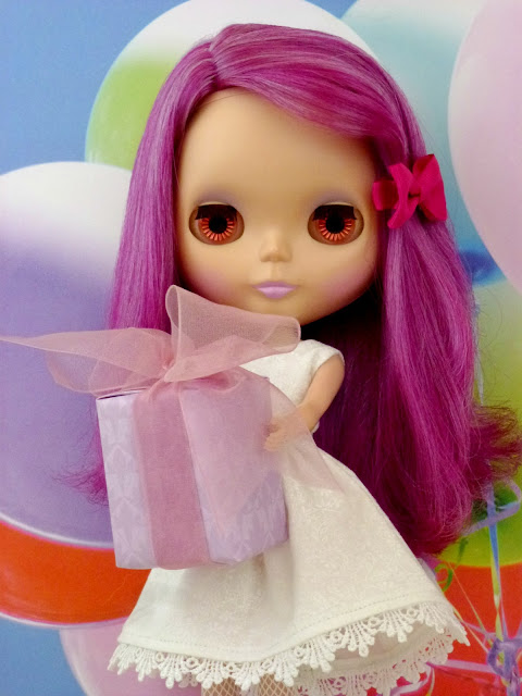 Blythe Happy: Birthday!