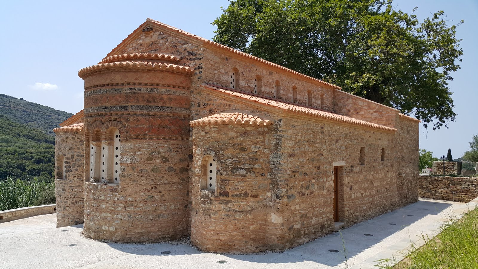 Ζούρτσα Blog: 15 ΑΥΓΟΥΣΤΟΥ: Η ΚΟΙΜΗΣΗ ΤΗΣ ΘΕΟΤΟΚΟΥ - ΧΡΟΝΙΑ ΠΟΛΛΑ!!!