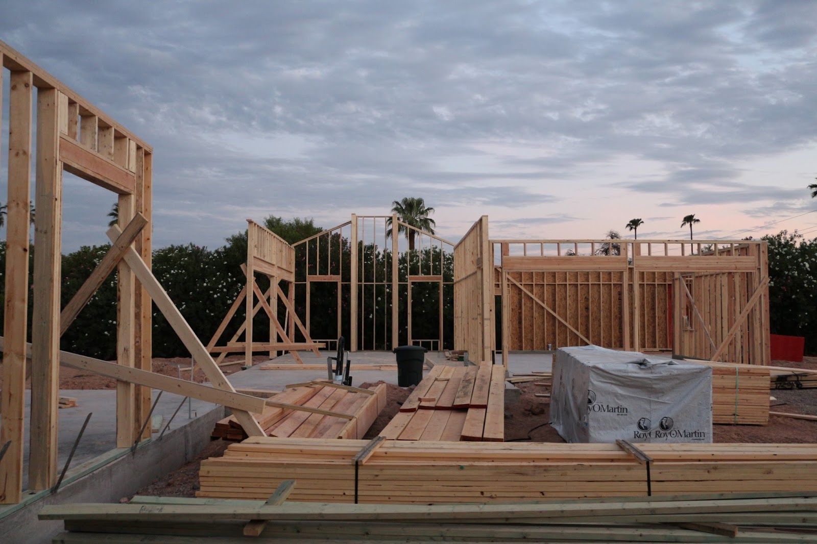 Dusty Coyote: Framing Monday-Friday