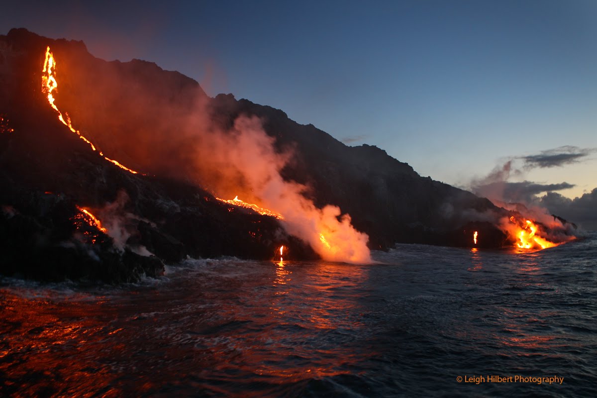 HAWAIIAN LAVA DAILY: Lava continues dropping off cliffs into the sea in ...