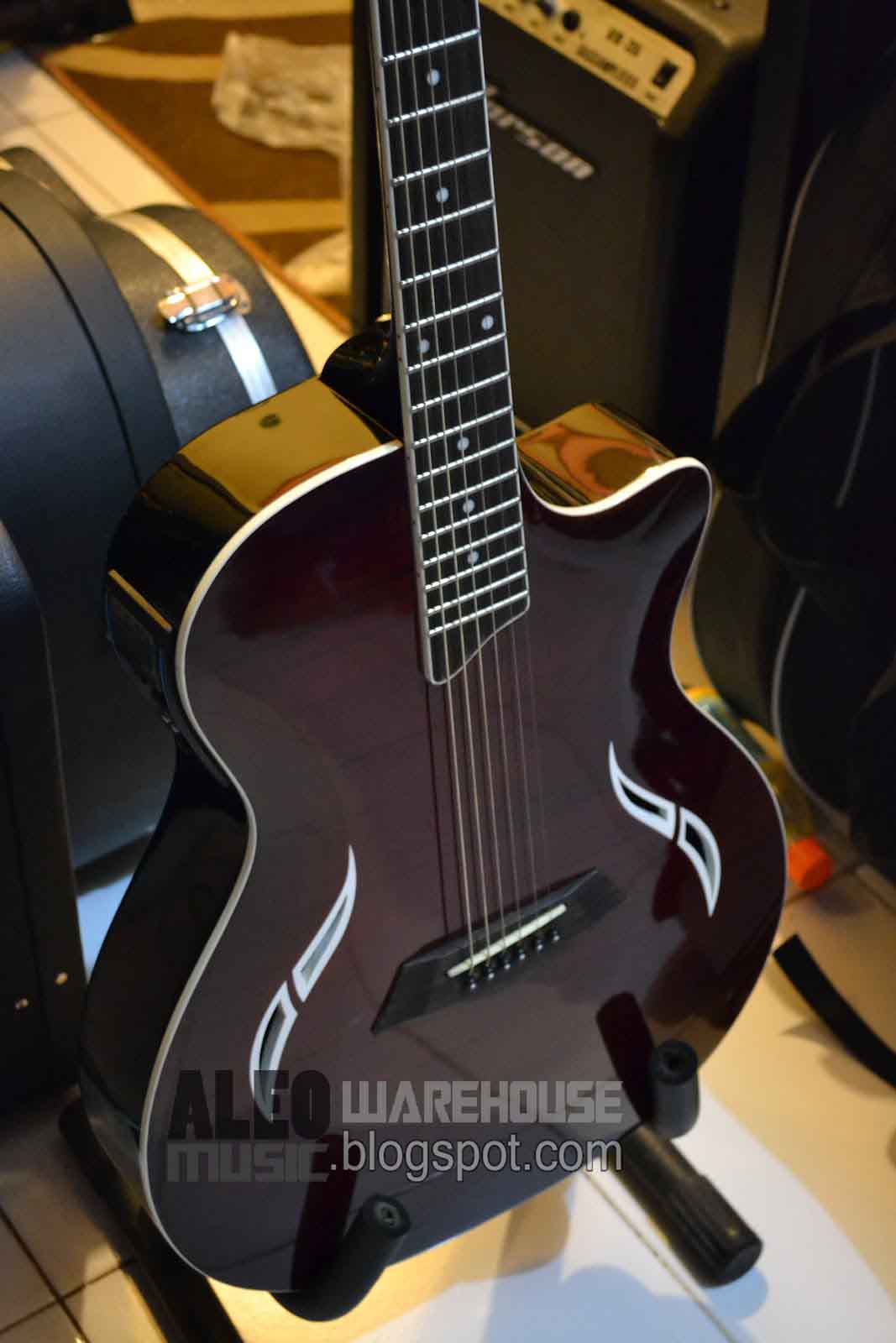 Aleo Music Warehouse: TAYLOR ACOUSTIC RED MAROON CUSTOM