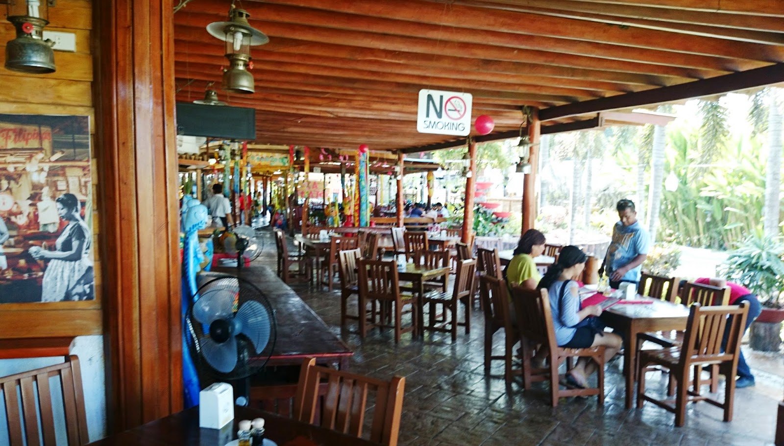 Hari Ng Larga: Ka Inatô Restaurant - Puerto Princesa, Palawan, Philippines