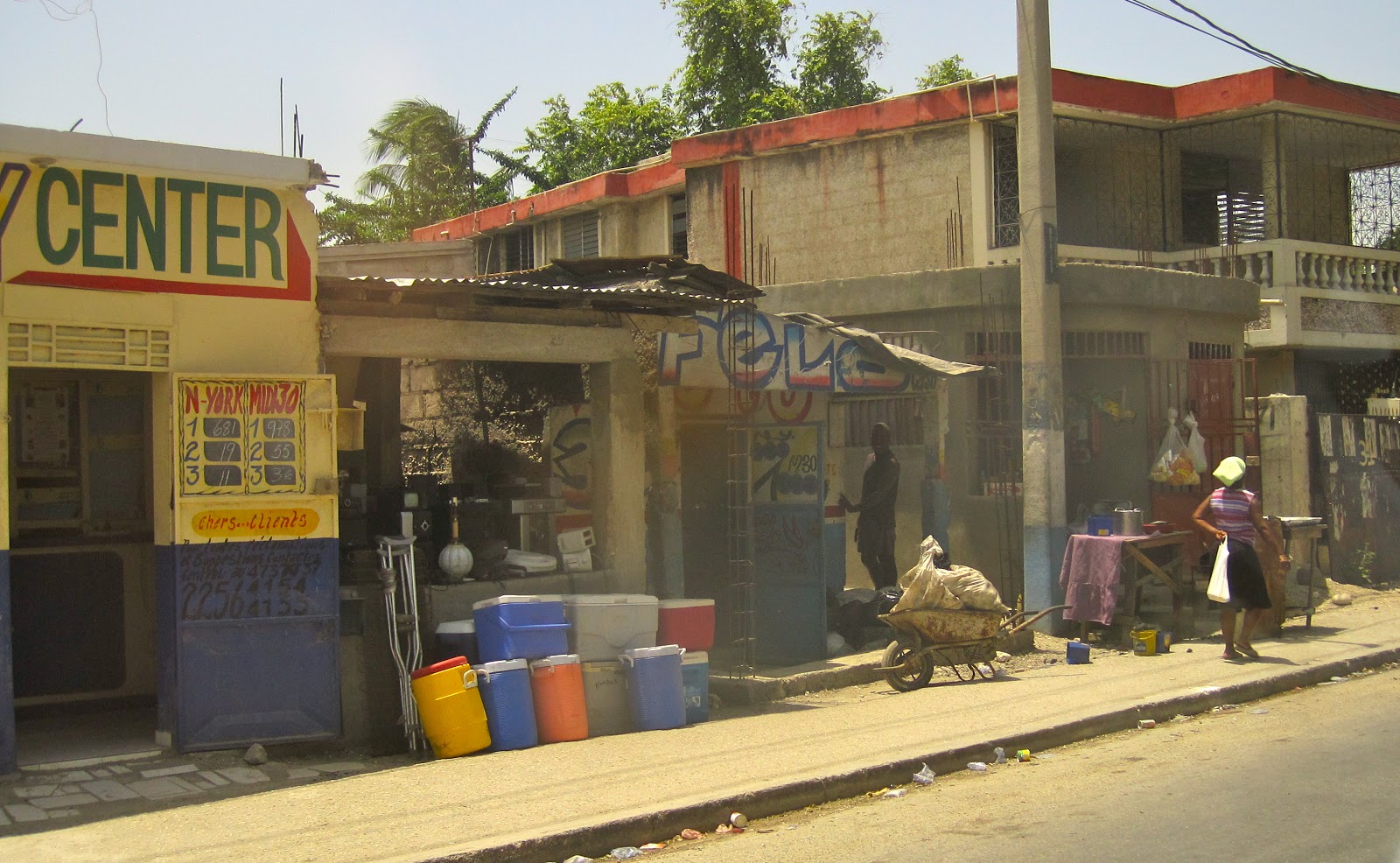 Corail, Arcahaie, Haiti 2012: Byenvini