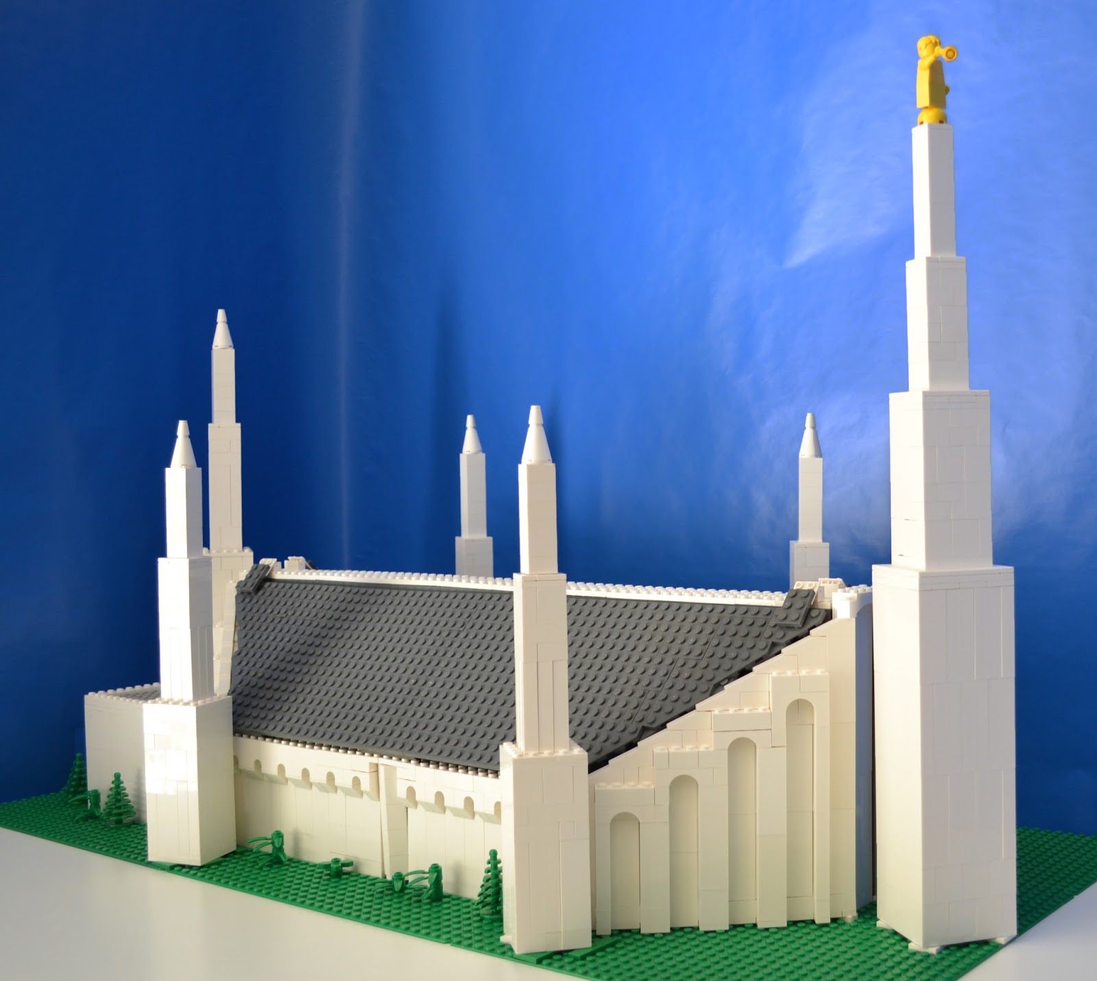 Edelweiss Bricks: Lego Boise Temple