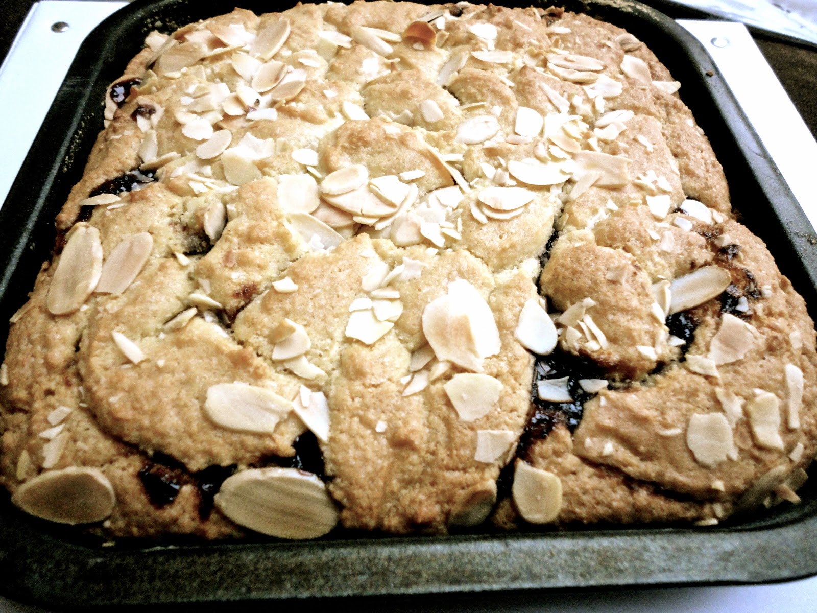 Pippa Cole Cooks: Mum's almond and semolina slice with blackcurrant jam