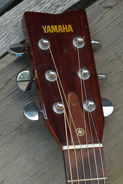 1981 Yamaha FG-335 Jumbo Flattop Guitar