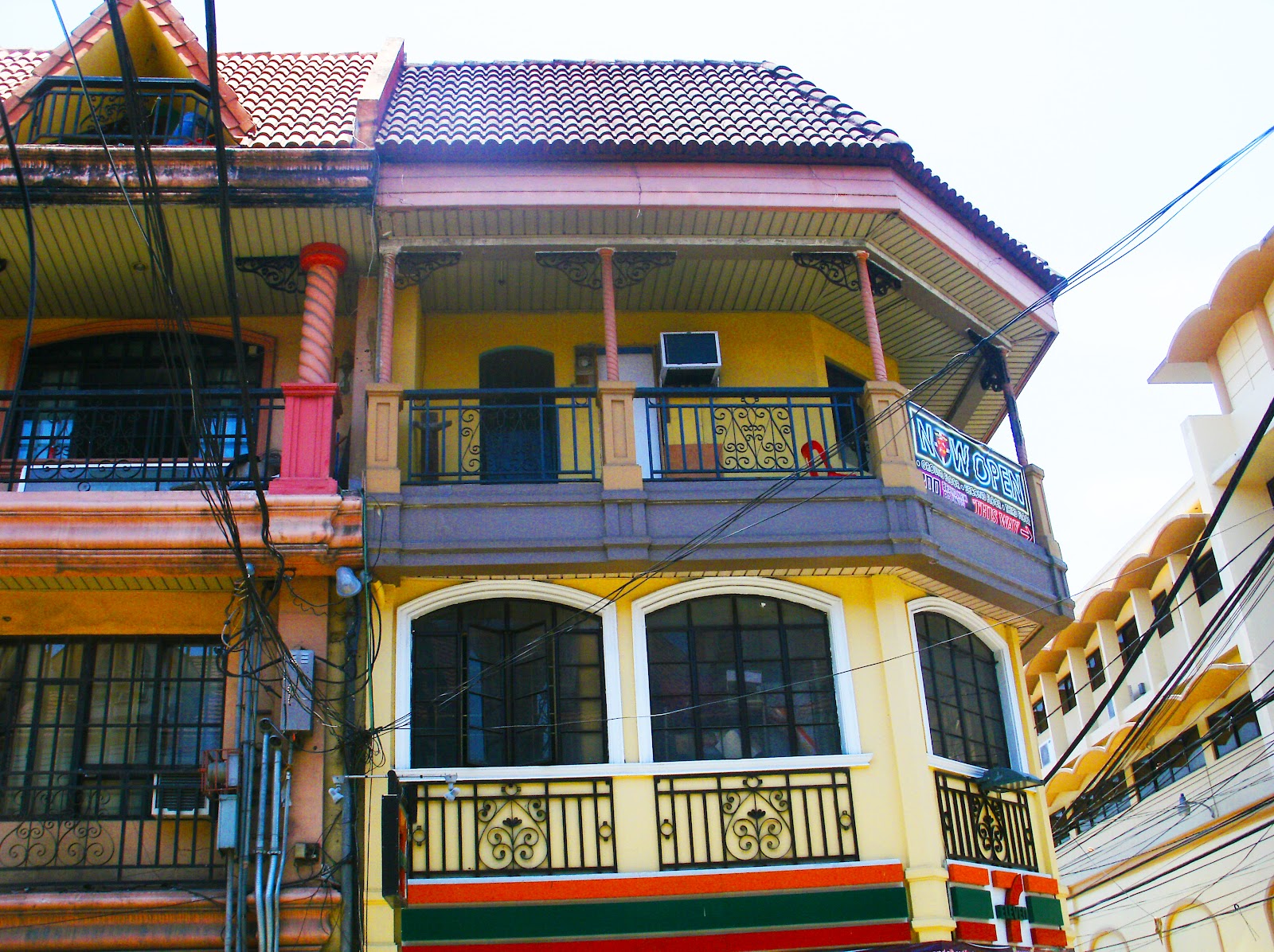 Ami de Manila: Color my World: Restoring Manila