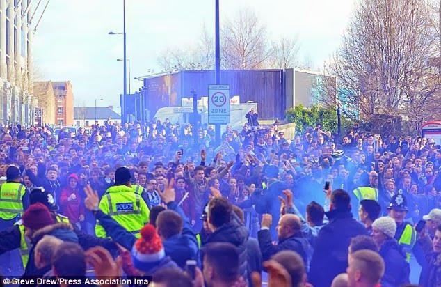 Football Hooligan Pictures: FOUR PICTURES: Newcastle v Sunderland 1 Feb ...