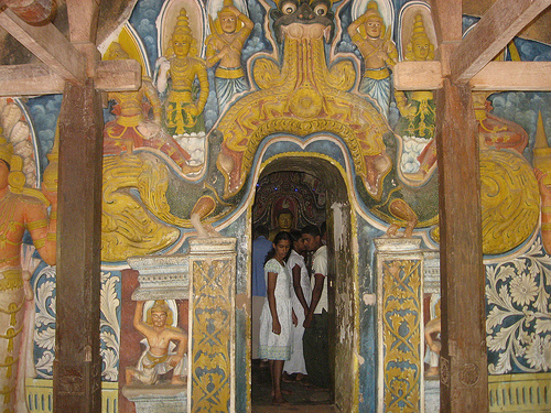 Reswehera Rajamaha Vihara ~ Tourist Guide for Sri Lanka