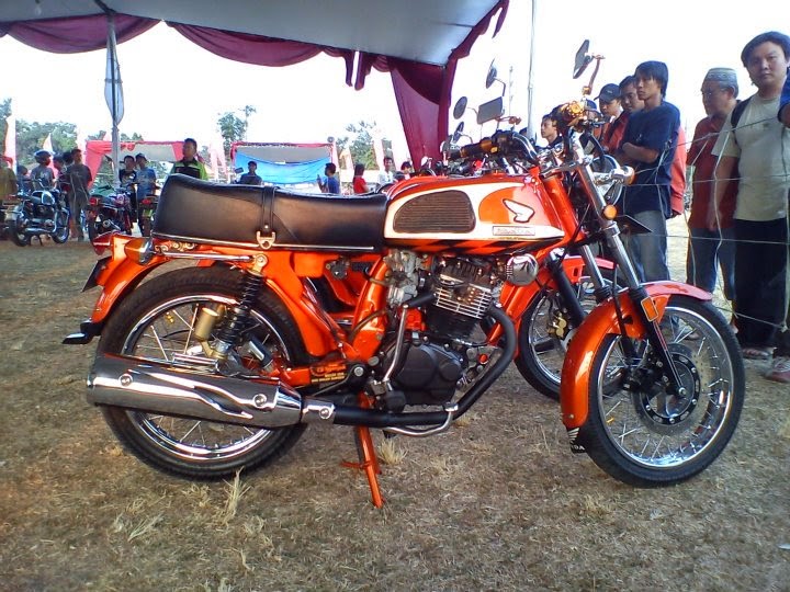 Modifikasi cb 100 125 150 classic glatik airbrush antik ala harley ...