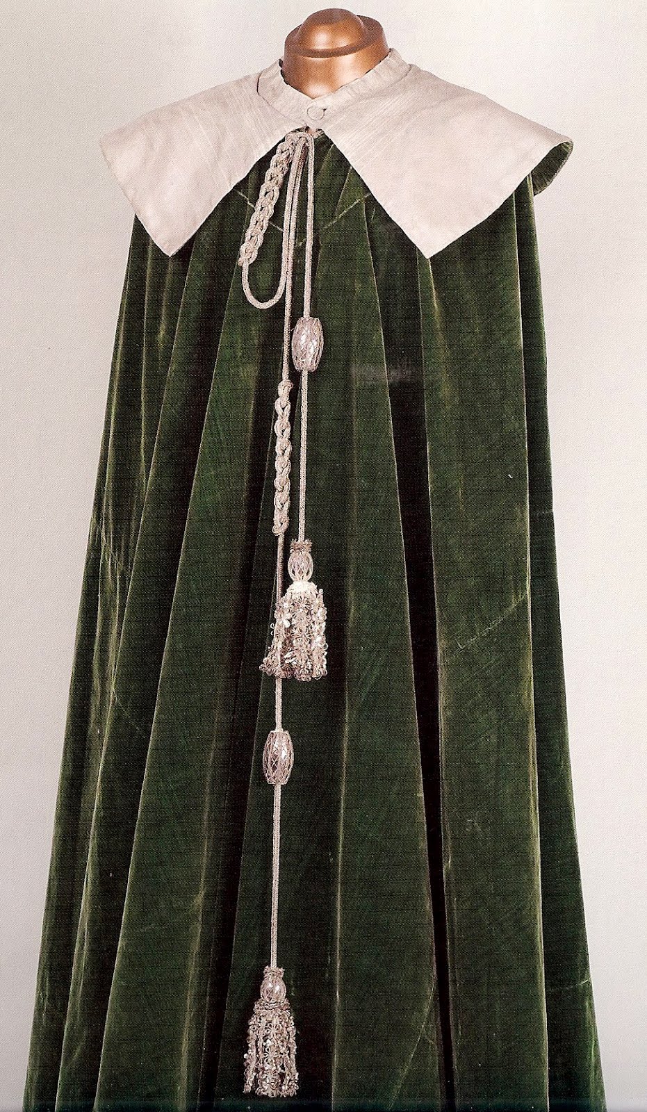 Art Quill Studio: The Costumes of the TsarsWearable ArtMarie-Therese ...