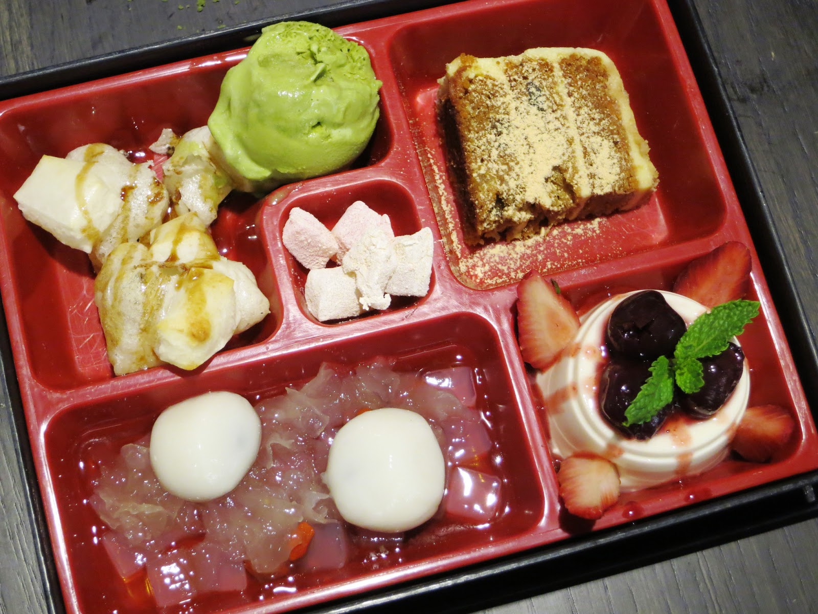 PinkyPiggu: Dolce Tokyo ~ A Sweet Japanese-Italian Cafe @ 313 Somerset