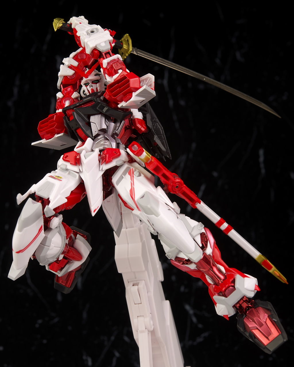 GUNDAM GUY: METAL BUILD Gundam Astray Red Frame - Review by Hacchaka
