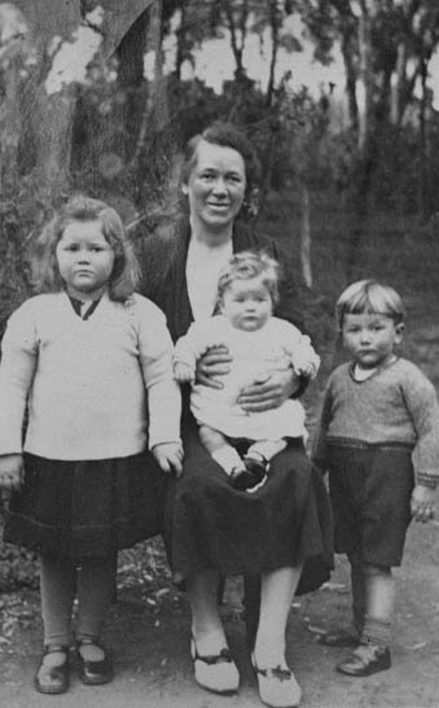 The Behrens Family: Ruth