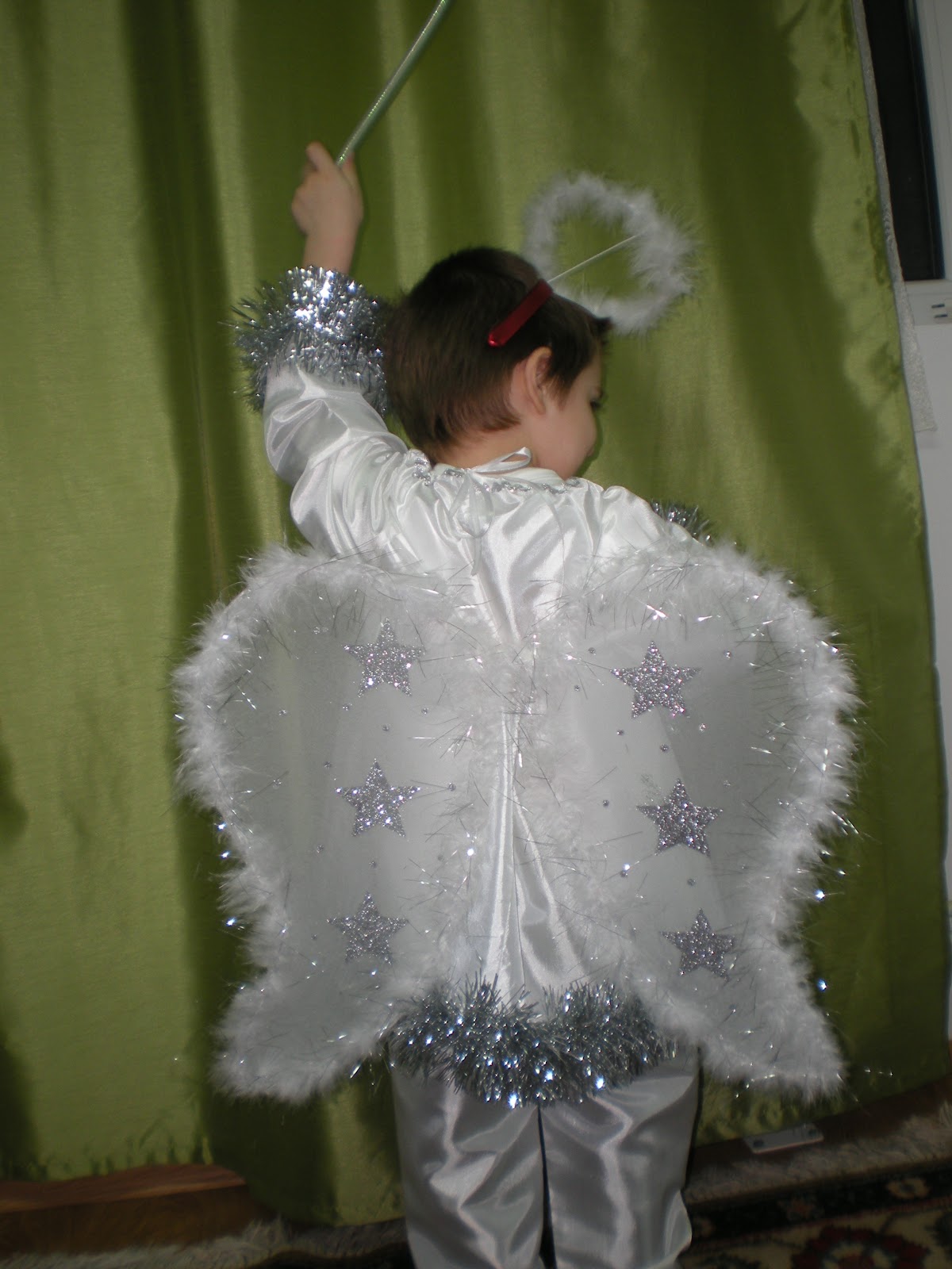 costume evenimente: costum ingeras