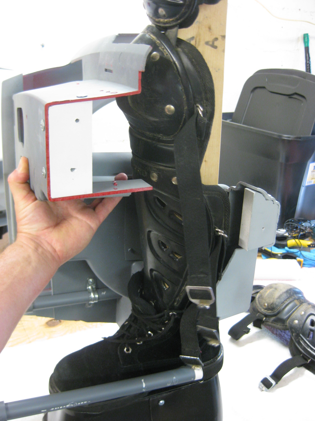 Project Prowl: Modify Leg Fenders Fsteners
