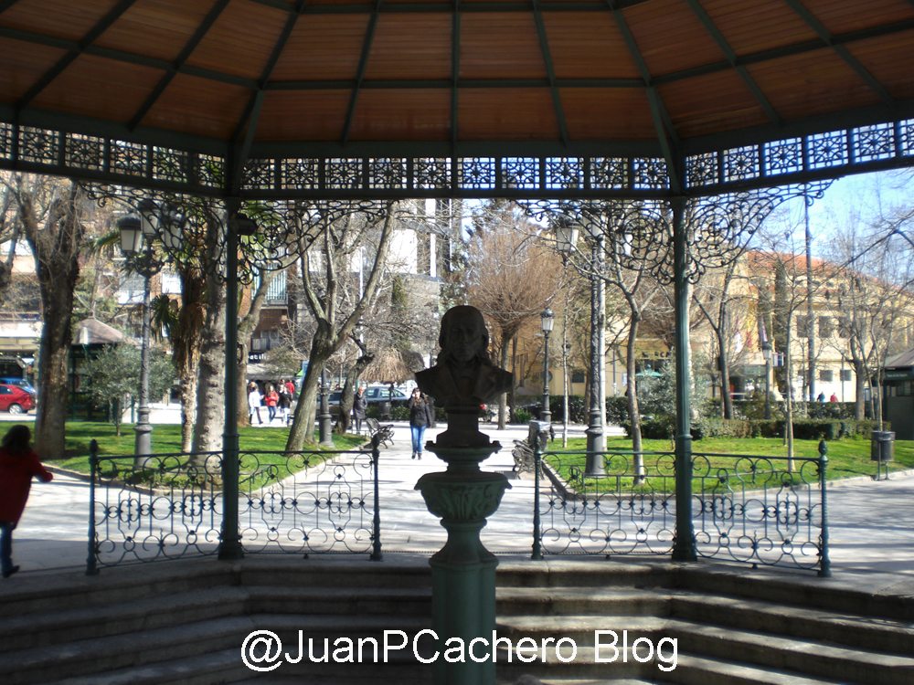 @ JuanPCachero Blog: !!! UNA CIUDAD ALREDEDOR DE UN JARDÍN...!!!