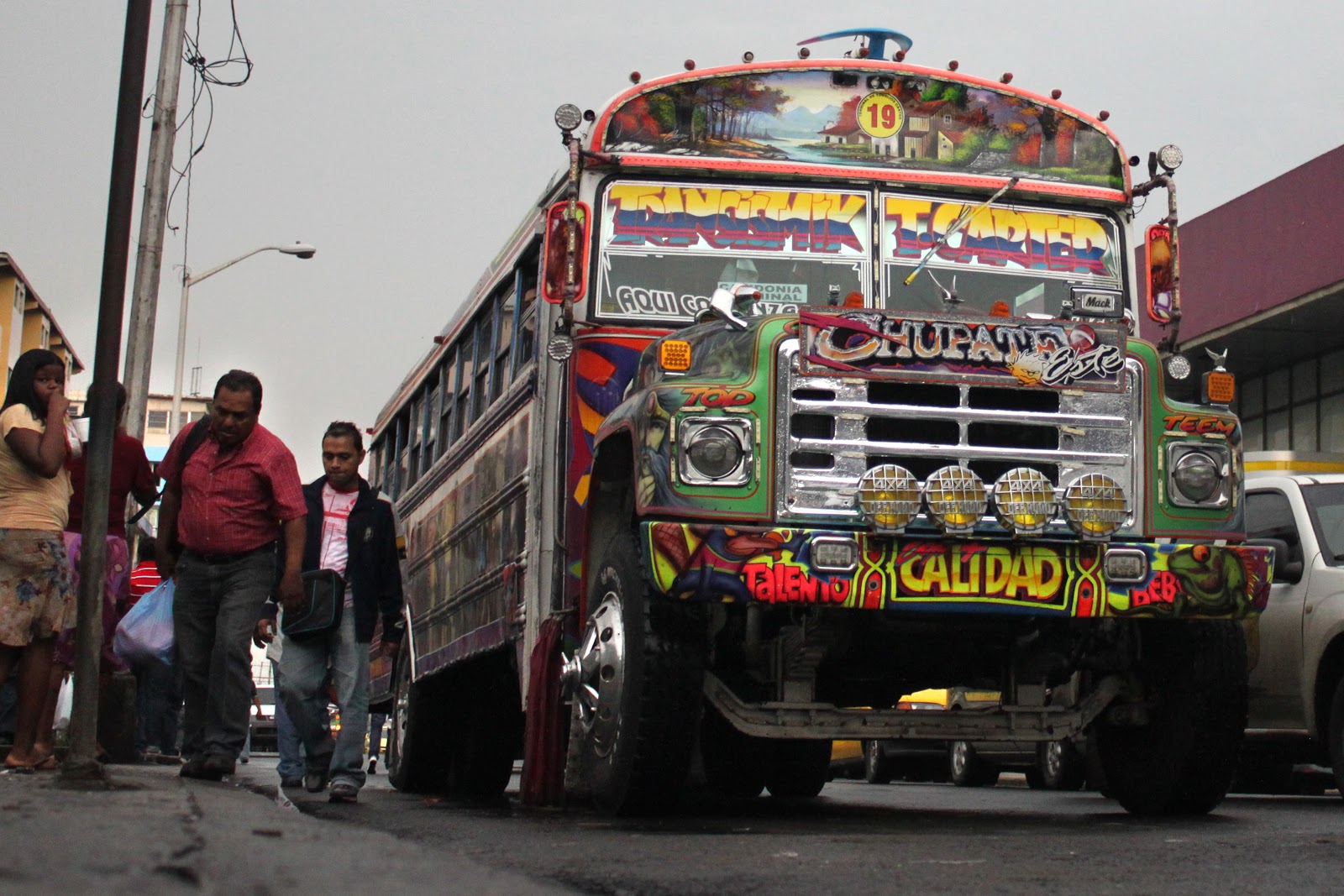 Photo Ranch: Buses Diablo Rojos, de la Ciudad de Panamá