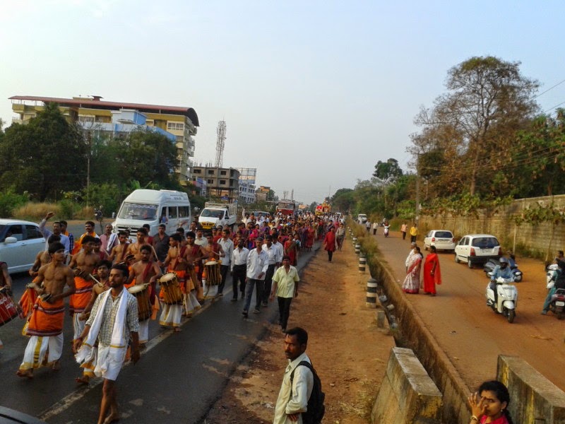 NANDANESHWARA TEMPLE PANAMBUR: KANTHERI DHOOMAVATHI DAIVA
