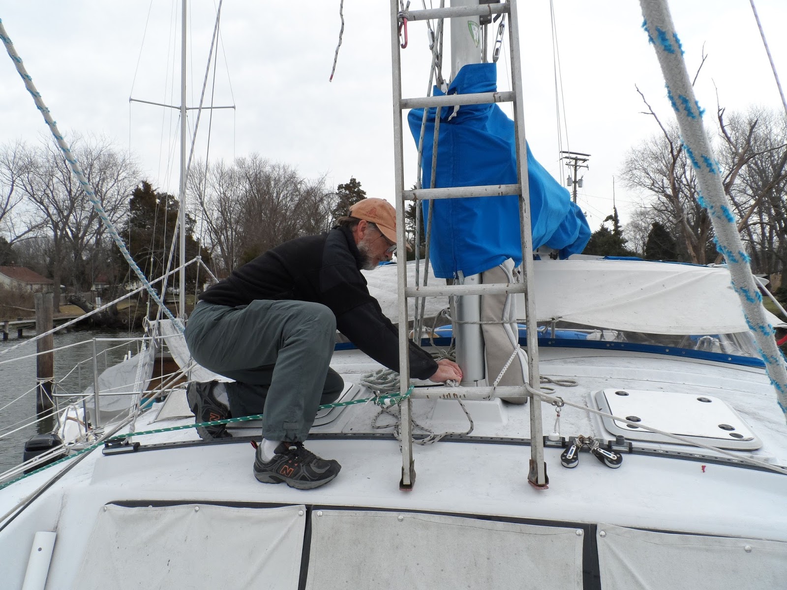 Up the mast with my Mast Mate | Sailboat Owners Forums