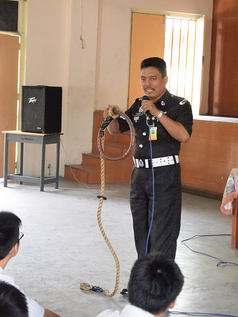 ~温馨～: HUKUMAN PENJARA, SEBAT DAN GANTUNG