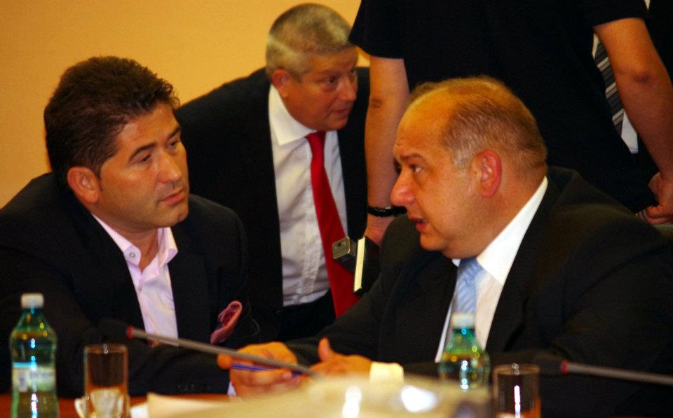 BrasovNews: Nunta mafiotilor din Consiliul Local. Nasu' mare: Petrica Hogea