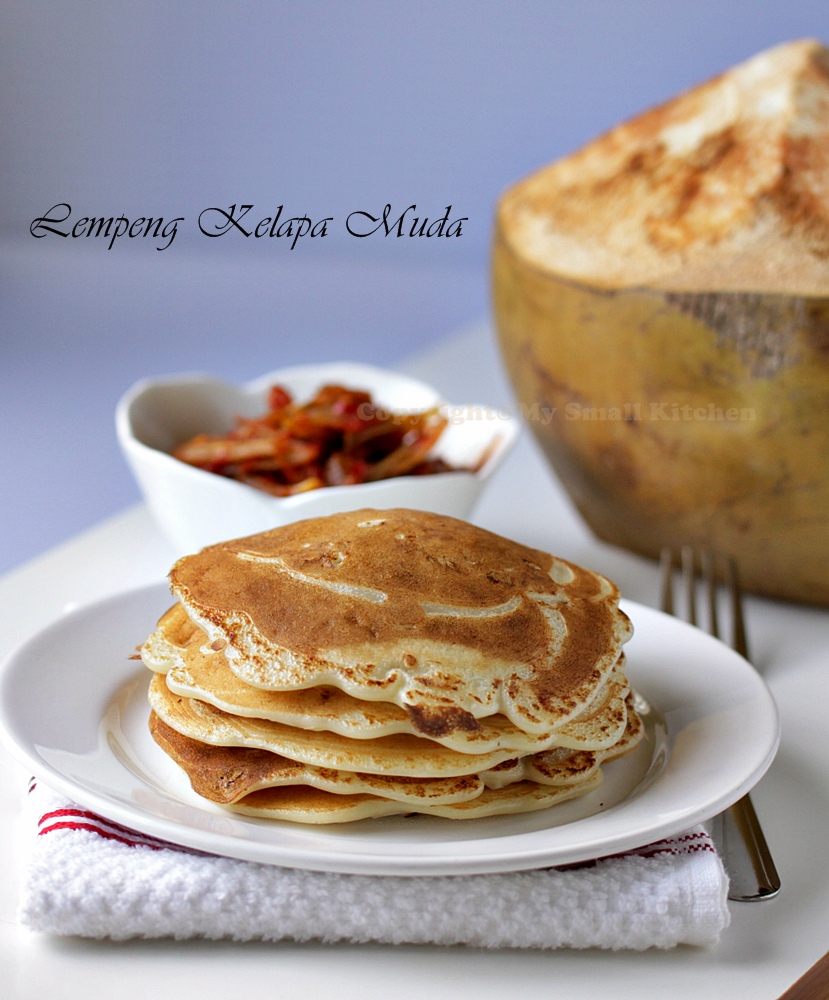 My Small Kitchen: Lempeng Kelapa Muda