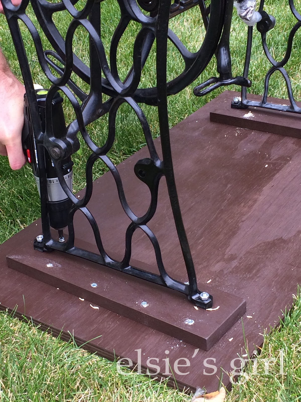 elsie's girl: DIY yardstick table top