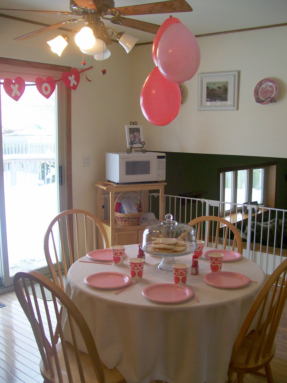 Serving Pink Lemonade: A little party for the girls