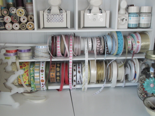 Flourish With A Vintage Flair: Thrifty Ribbon Organizer