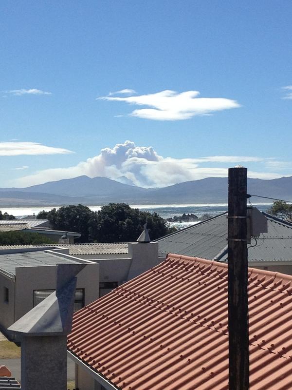 SA Weather and Disaster Observation Service: Photos: Hermanus Fire (25 ...