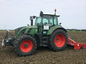 Farmmate: Fendt Robotic Tractor by Probotiq