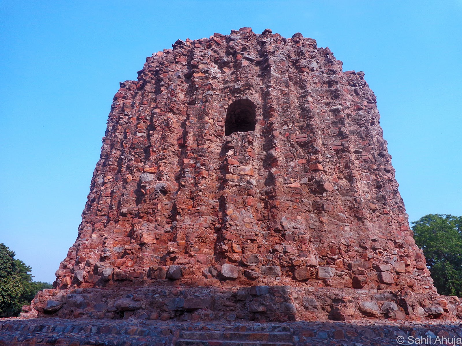 Pixelated Memories: Alai Minar, New Delhi