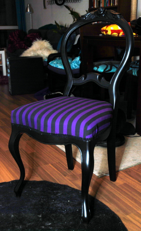 Bones And Lilies: How To Goth Up A Chair