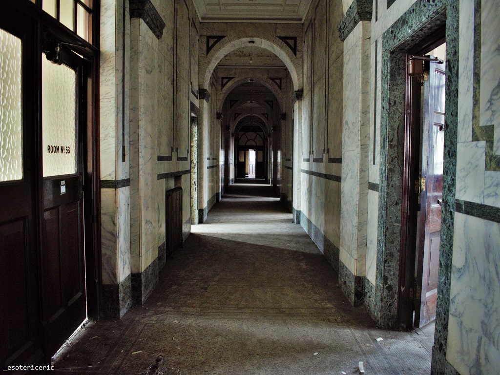 Esoteric Eric: In Accordance with Ordinance : Vickers Building ...