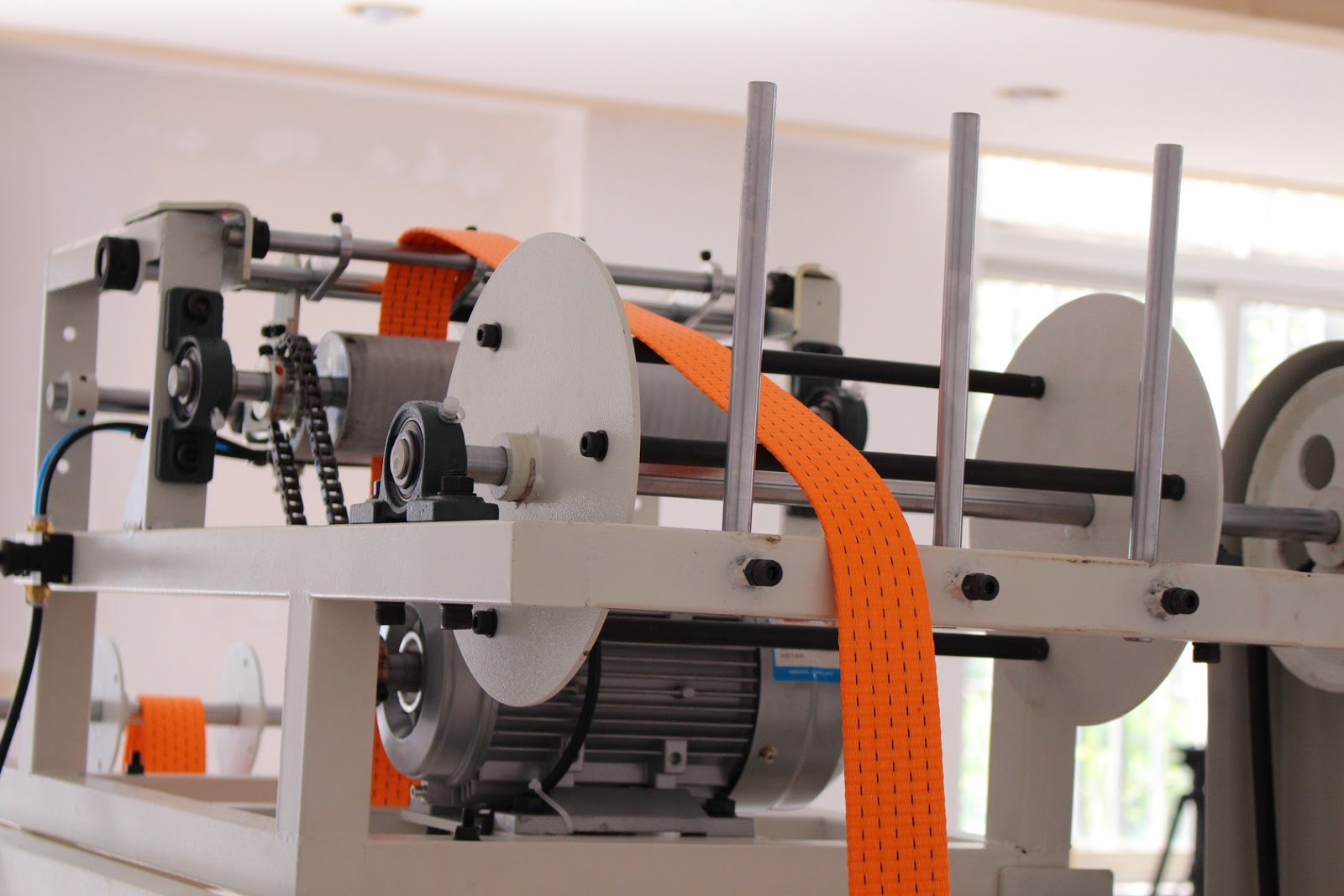 Heavy duty industrial sewing machines: How to operate S828AFautomatic ...