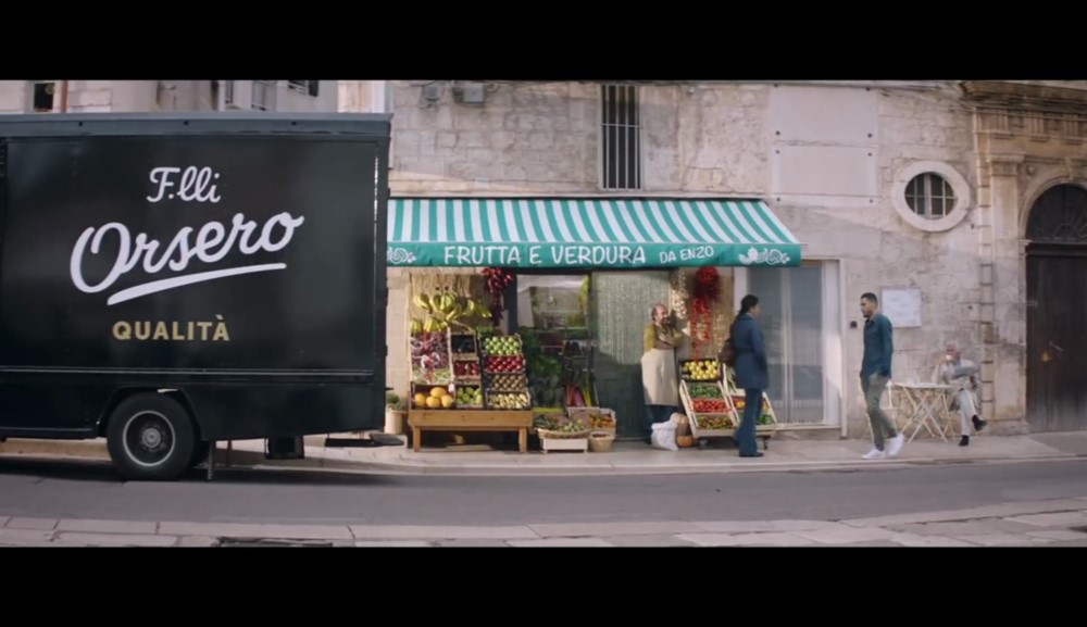 Pubblicità ananas Fratelli Orsero con musica reggae