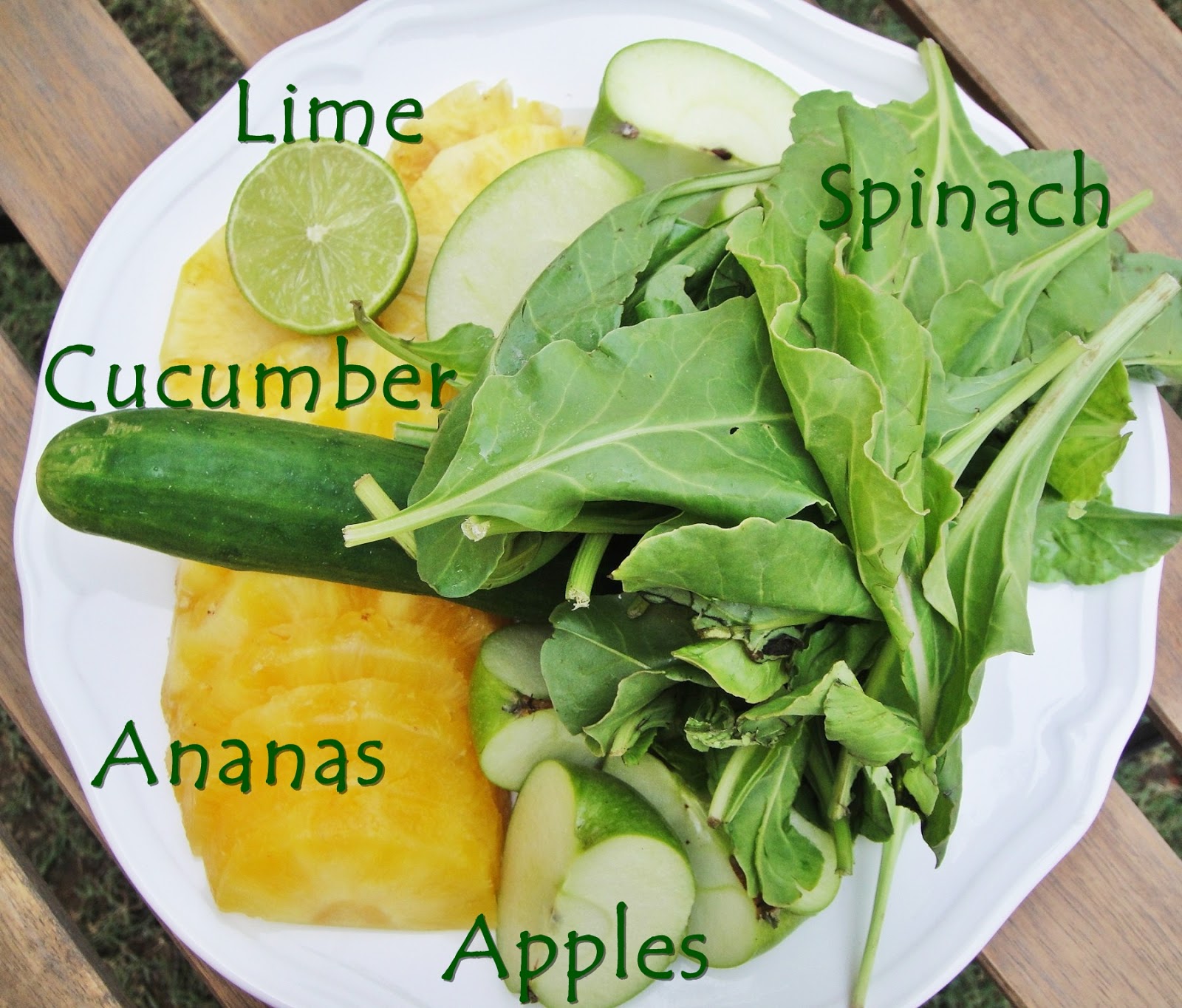 Maryam's Culinary Wonders: 833. Tri-Color Detox Juices